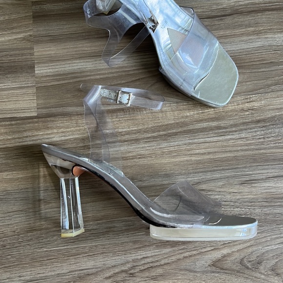 Stuart Weitzman | Shoes | Stuart Weitzman Lucite Acrilic Platform Clear ...